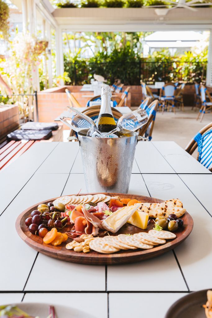 Dine Inside or Out at Fig Restaurant | Waterloo Restaurant