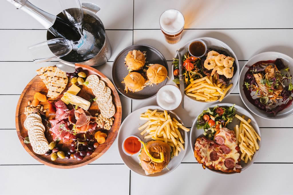 Dine Inside or Out at Fig Restaurant | Waterloo Restaurant