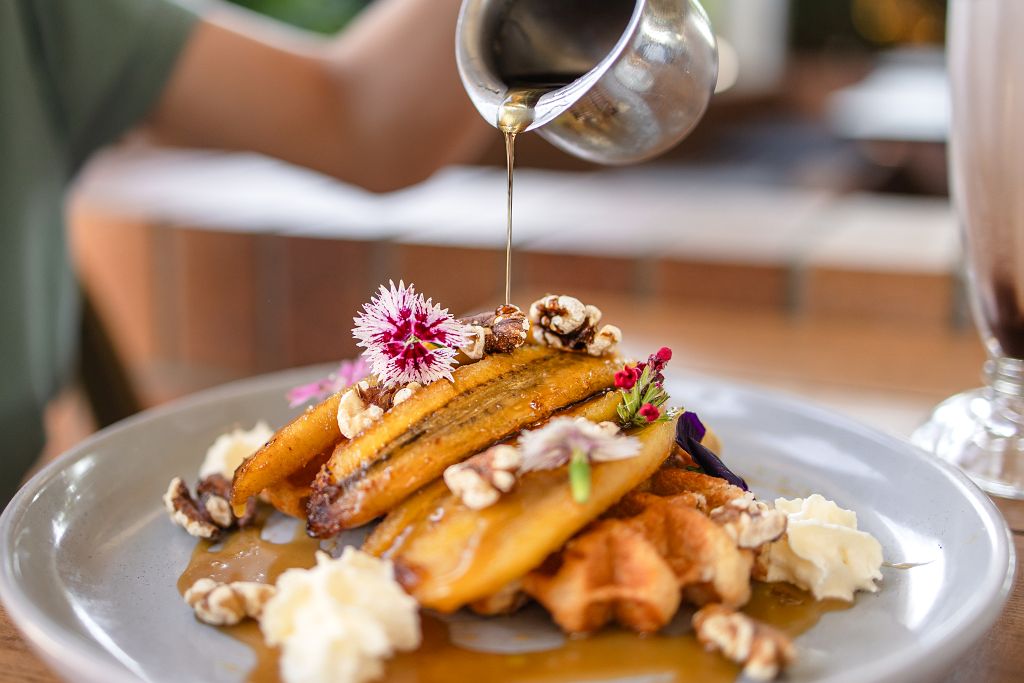 Dine Inside or Out at Fig Restaurant | Waterloo Restaurant