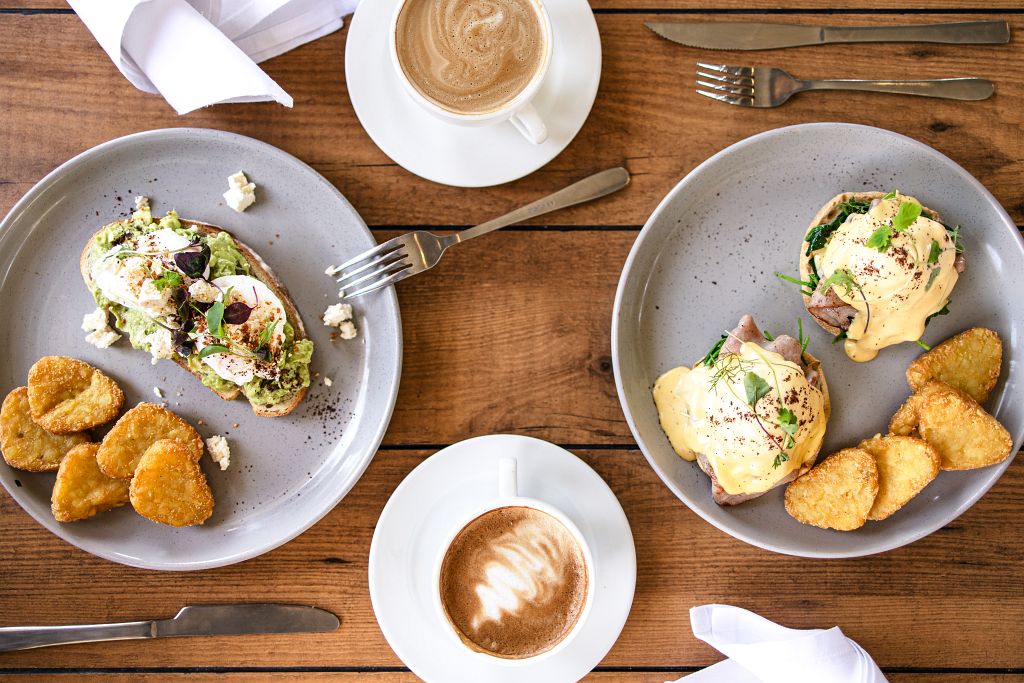 Dine Inside or Out at Fig Restaurant | Waterloo Restaurant