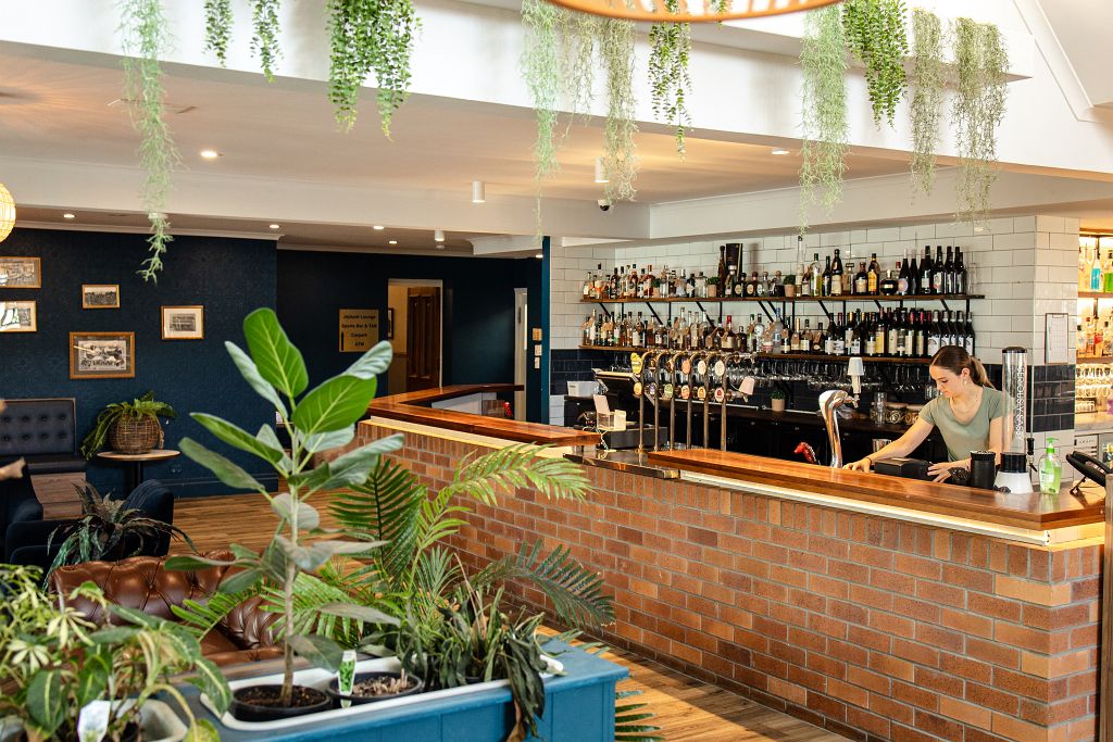 Dine Inside or Out at Fig Restaurant | Waterloo Restaurant